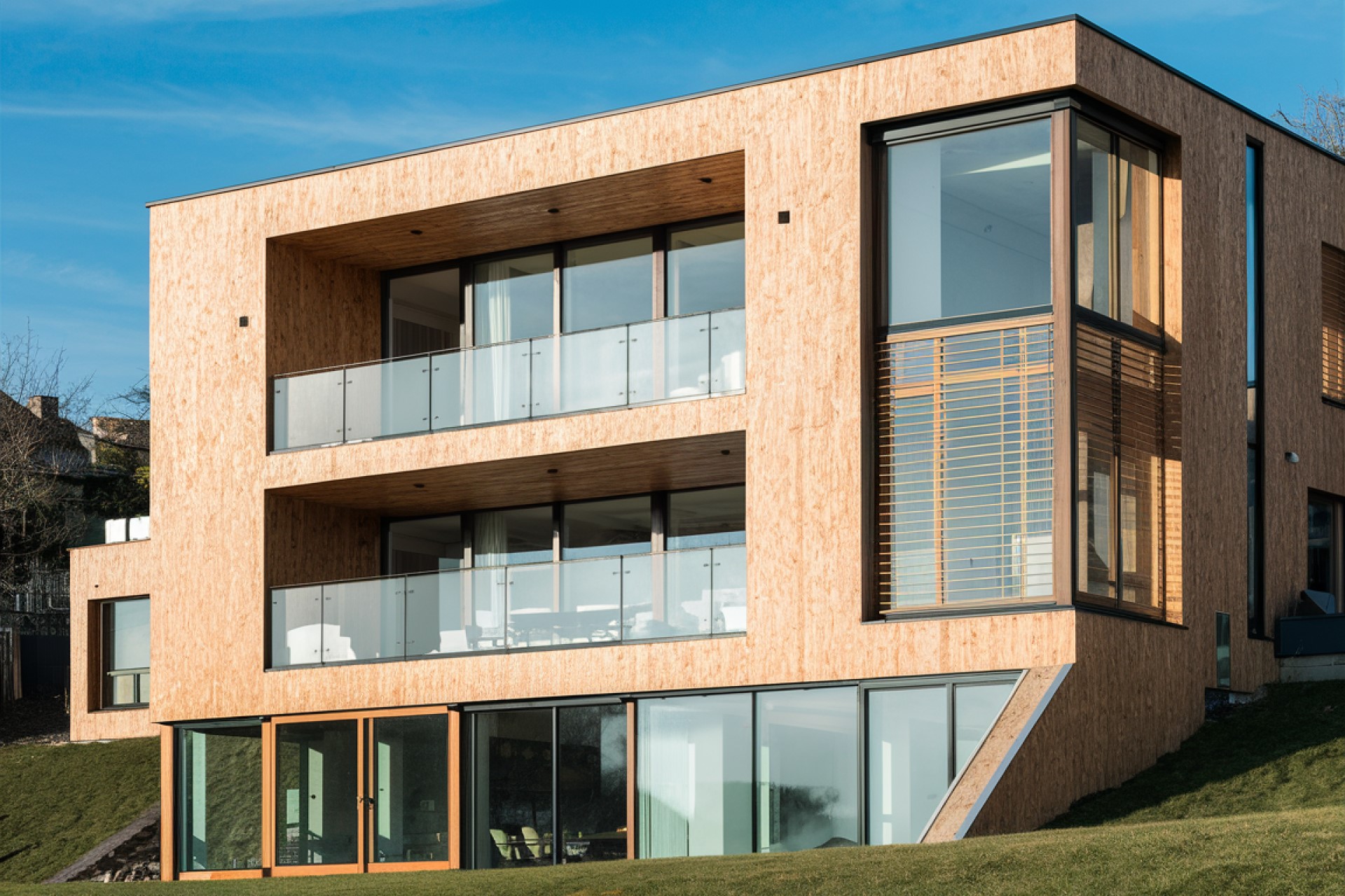 Madera OSB en Construcción: Pros y Contras | Guía 2025