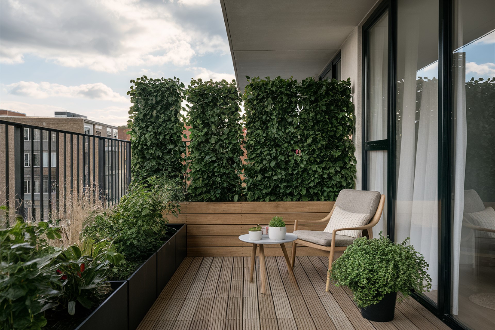 15 ideas para Decorar un Balcón Pequeño y Alargado